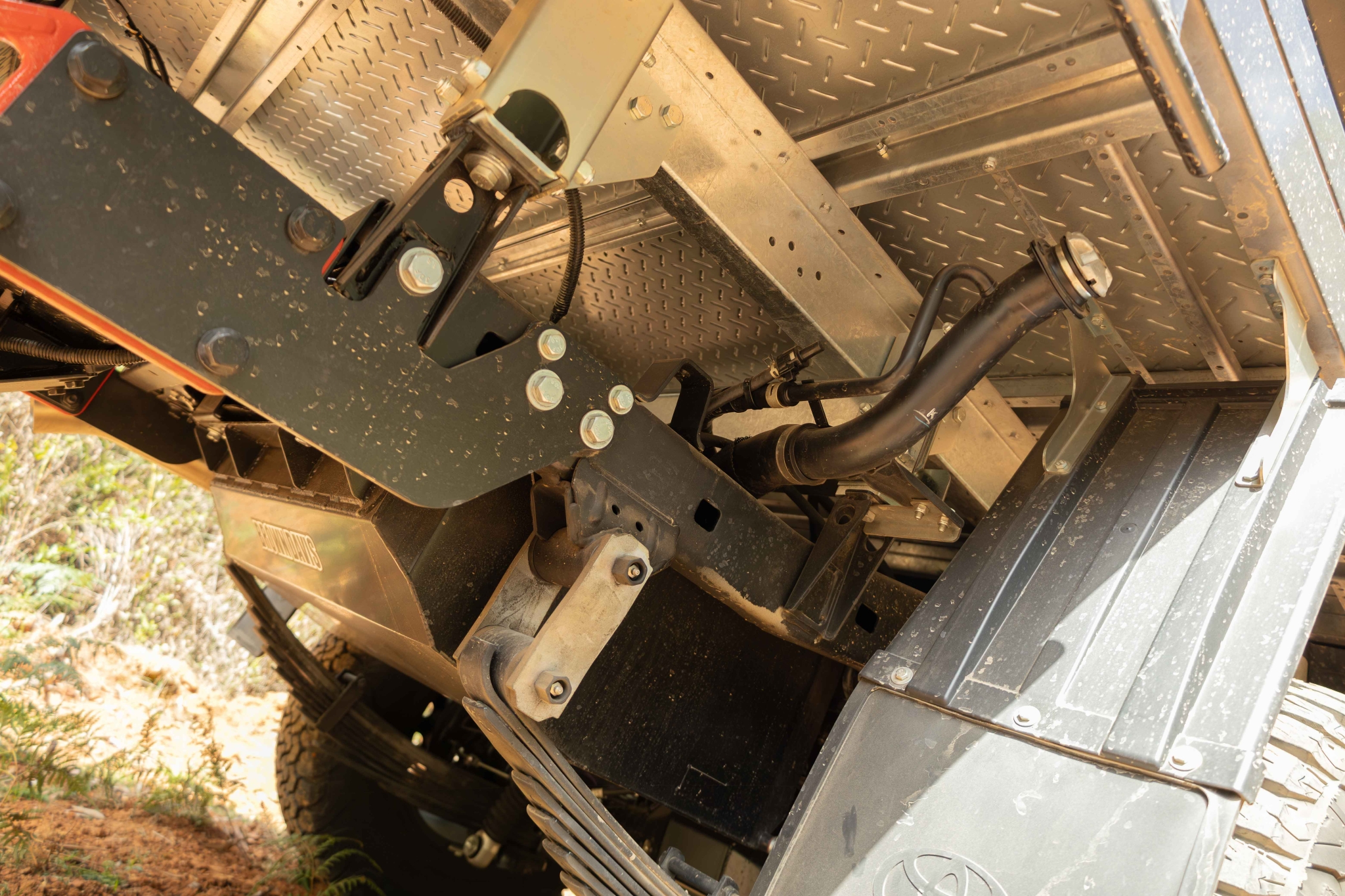 Toyota Landcruiser 79 Series Dual Cab Ute Replacement Long Range Fuel ...