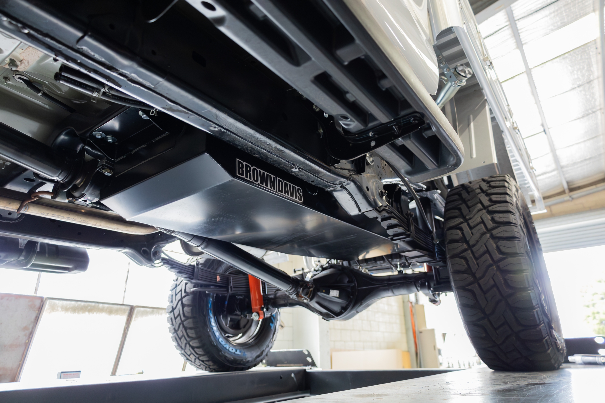 Toyota Hilux (2015 – PRESENT) 150 Litre Replacement Long Range Fuel ...